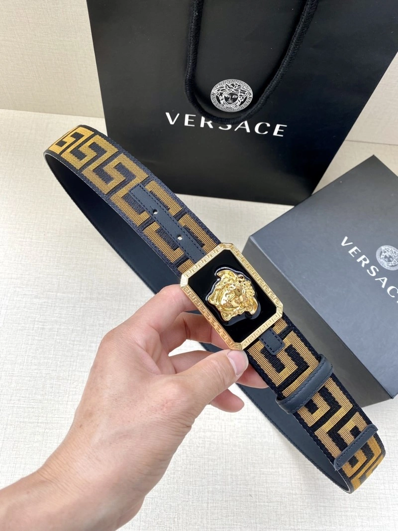 Low-cost Versace Belts