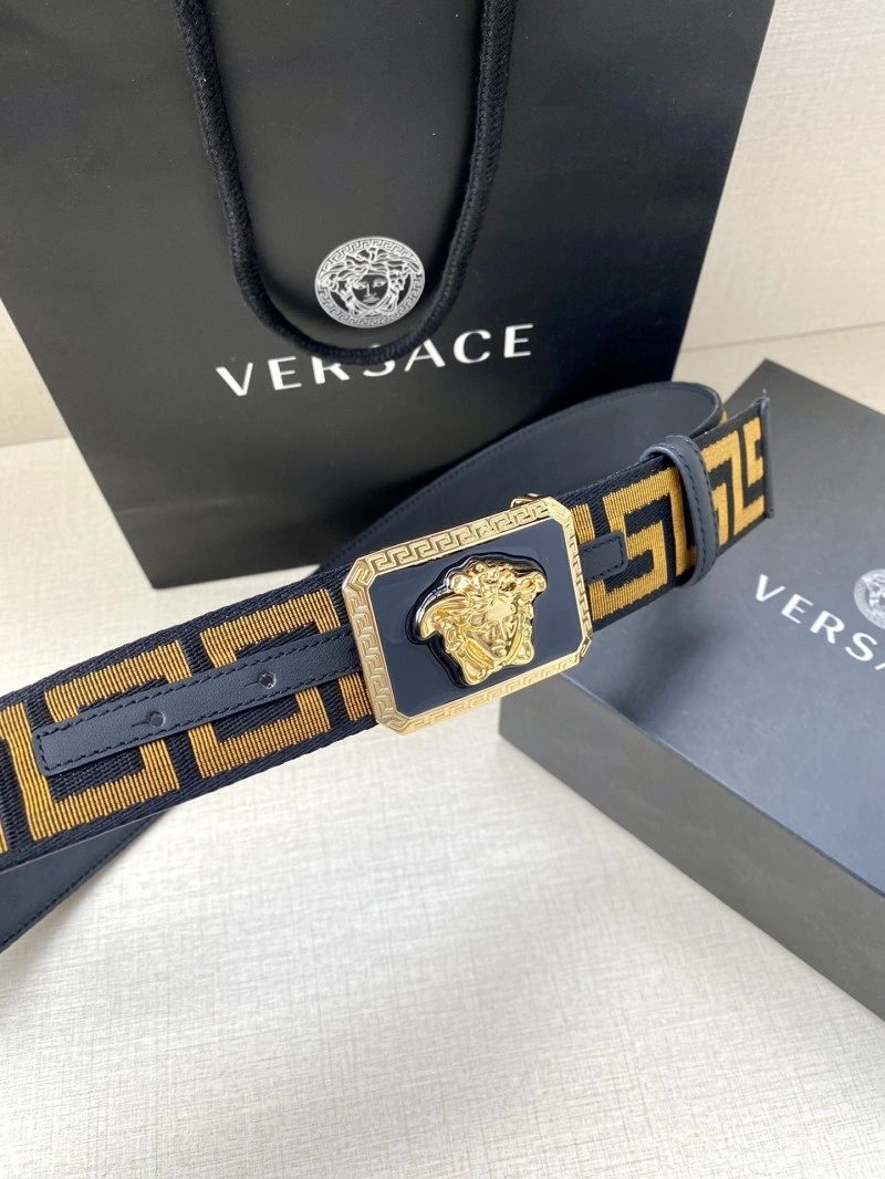 Low-cost Versace Belts