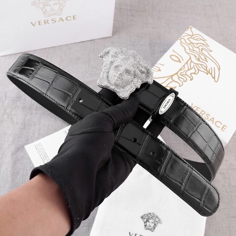 Top mirror Versace Belts