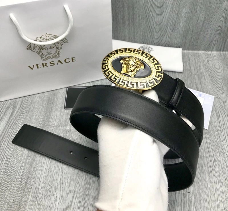 Low-cost Versace Belts