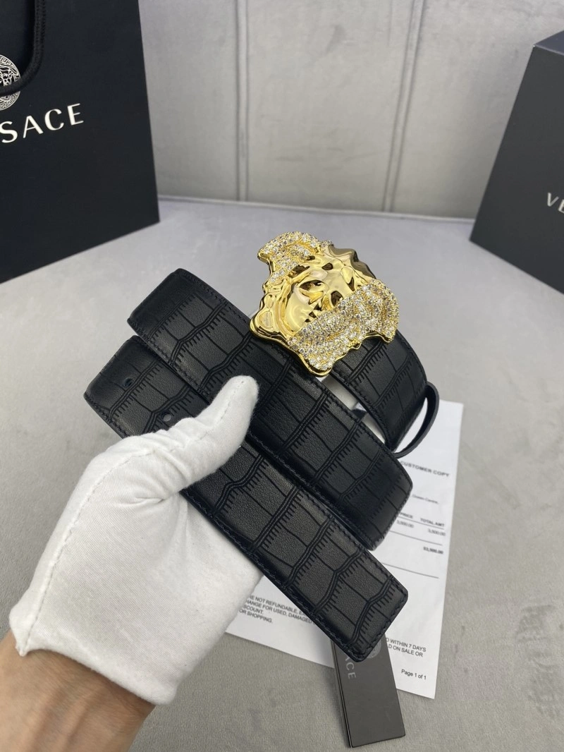 Low-cost Versace Belts