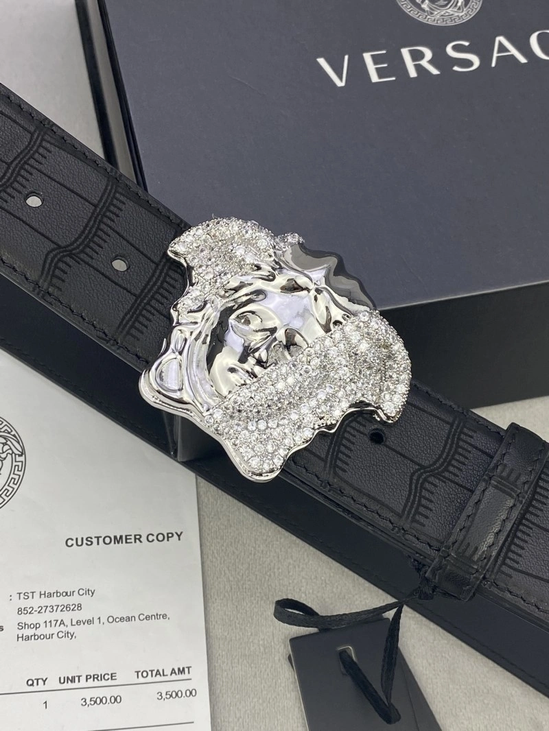 Low-cost Versace Belts