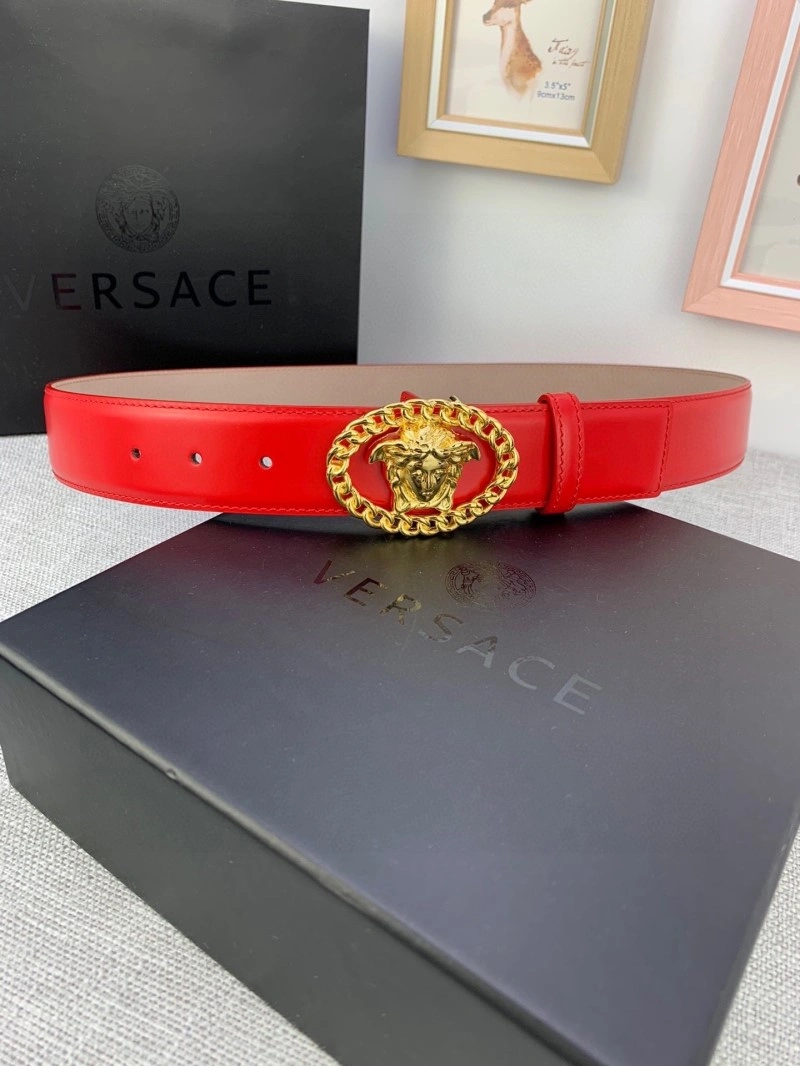 Low-cost Versace Belts