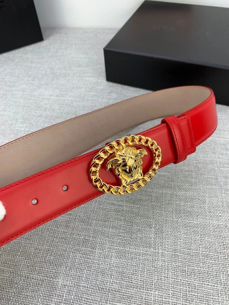 Low-cost Versace Belts