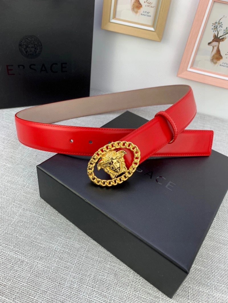 Low-cost Versace Belts