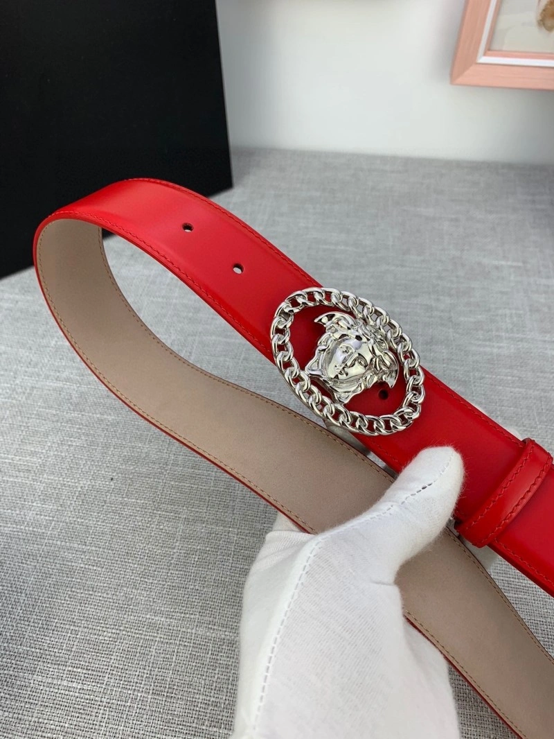 Low-cost Versace Belts