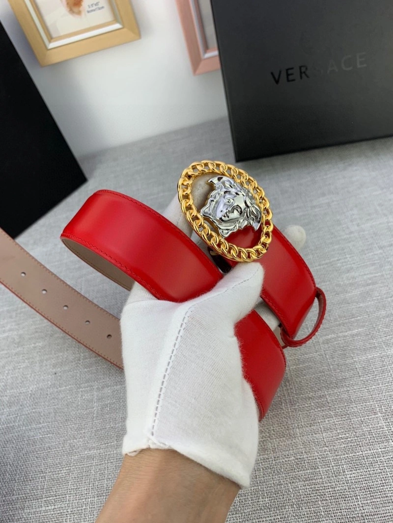 Low-cost Versace Belts