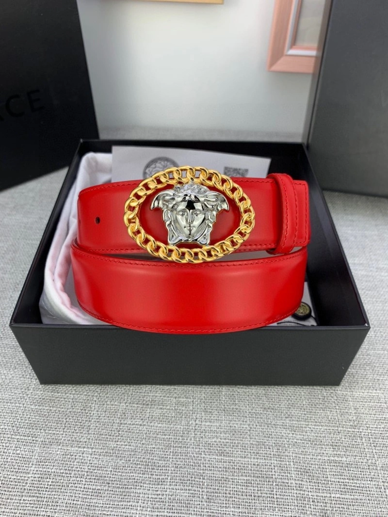 Low-cost Versace Belts