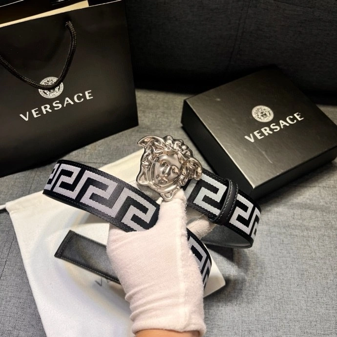 Low-cost Versace Belts