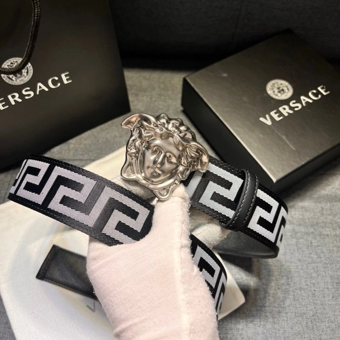 Low-cost Versace Belts