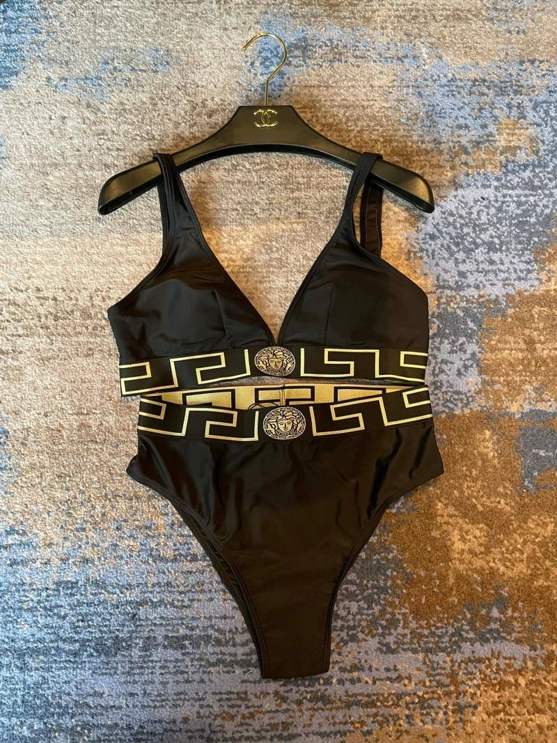 Top match Versace Bikins