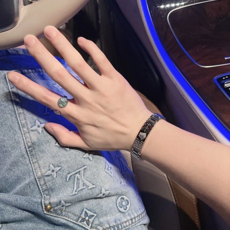 1:1 copy Versace Bracelets