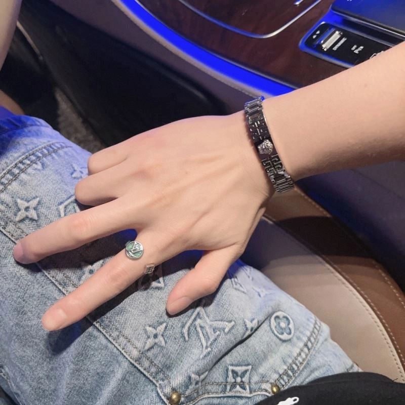 1:1 copy Versace Bracelets