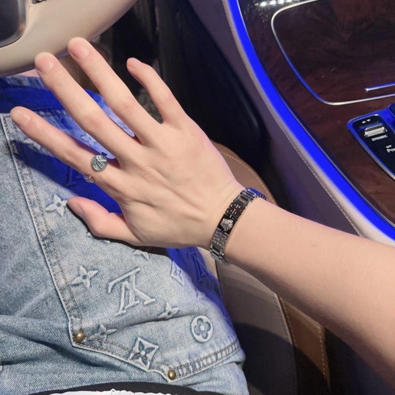 1:1 copy Versace Bracelets