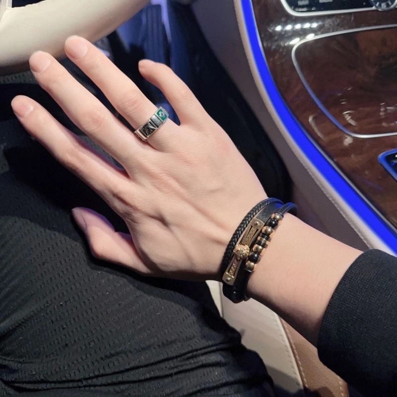 Factory-made Versace Bracelets