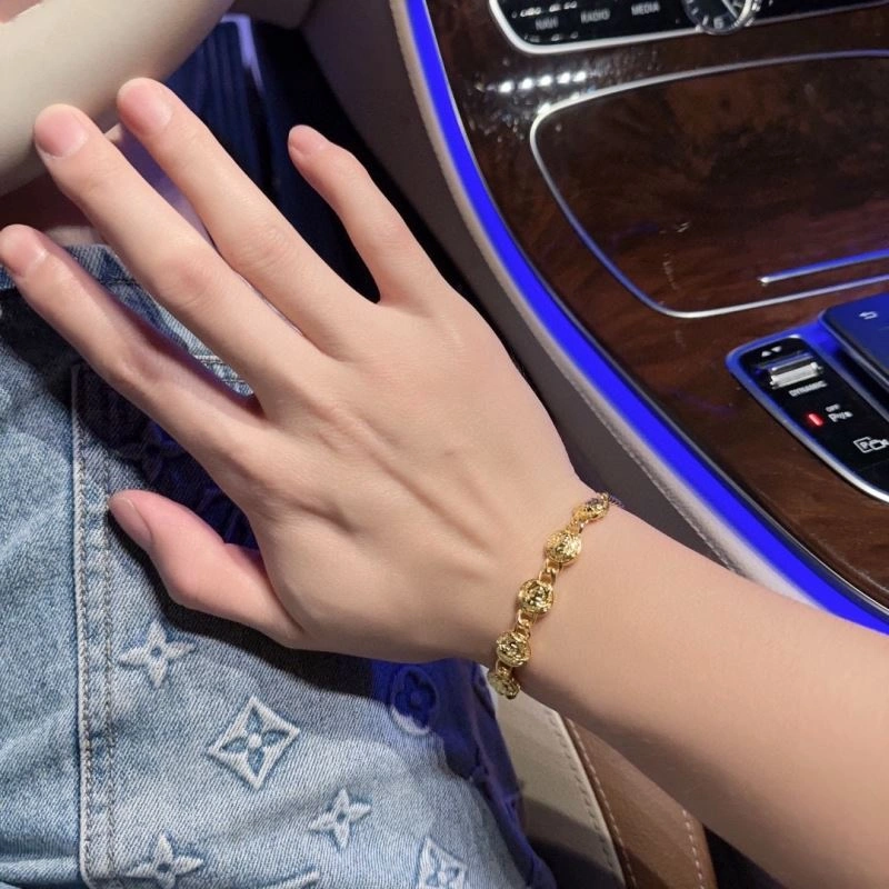 Accurate model Versace Bracelets