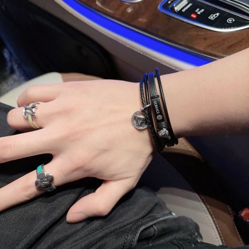 Top match Versace Bracelets