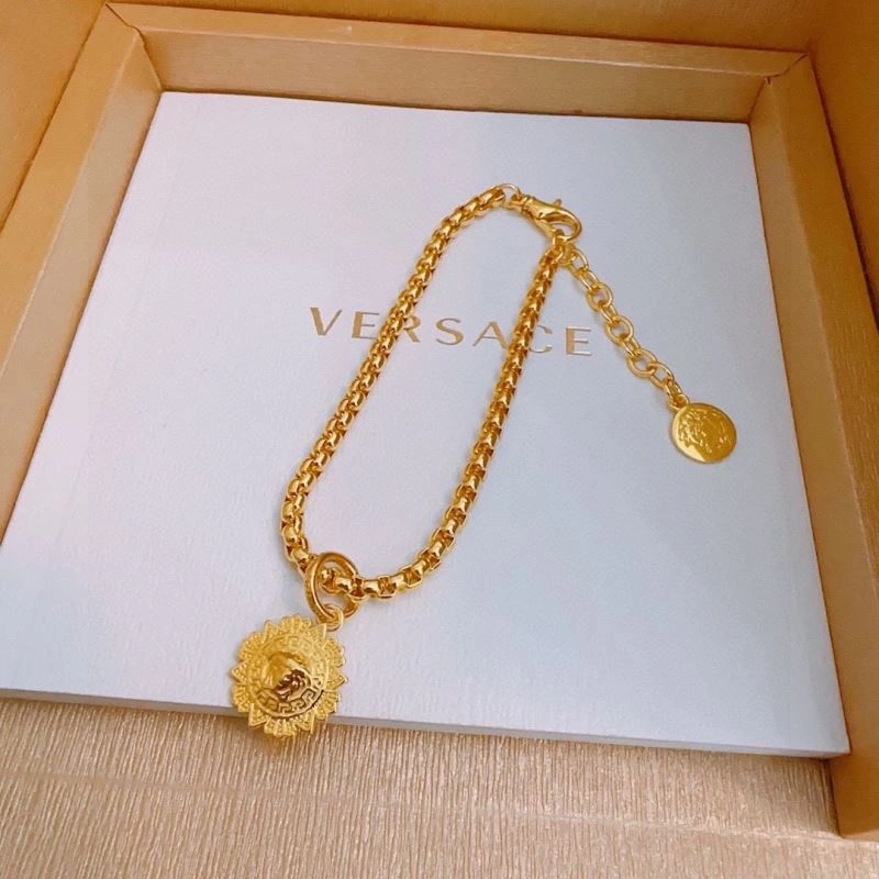 Perfect replica Versace Bracelets