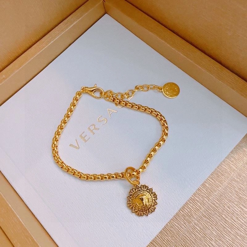 Perfect replica Versace Bracelets