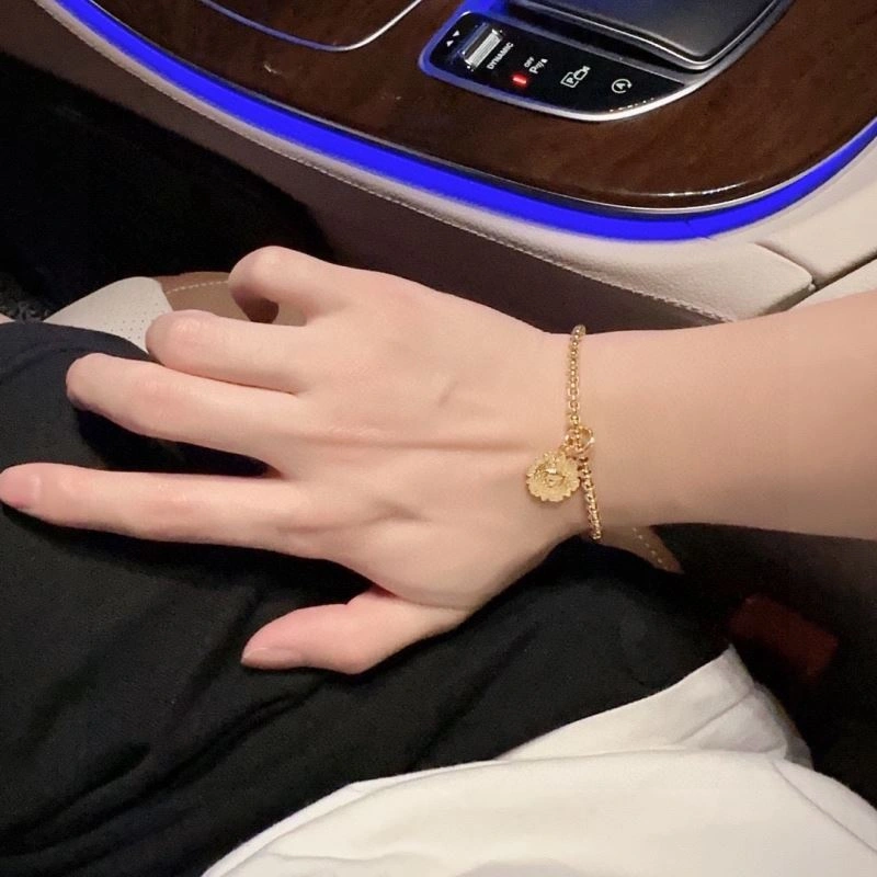 Perfect replica Versace Bracelets