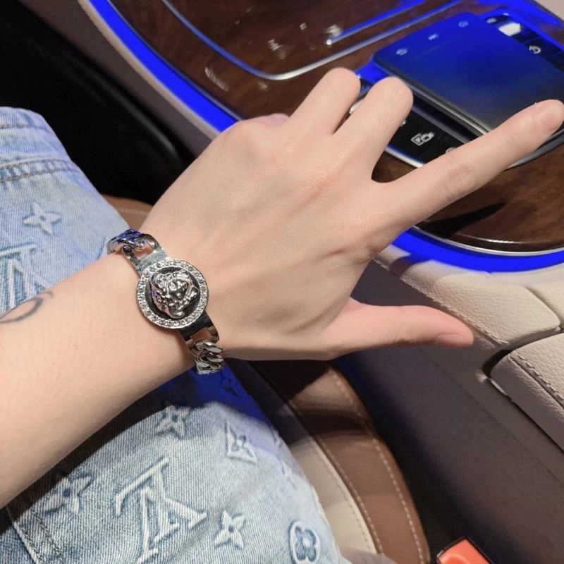 Perfect replica Versace Bracelets
