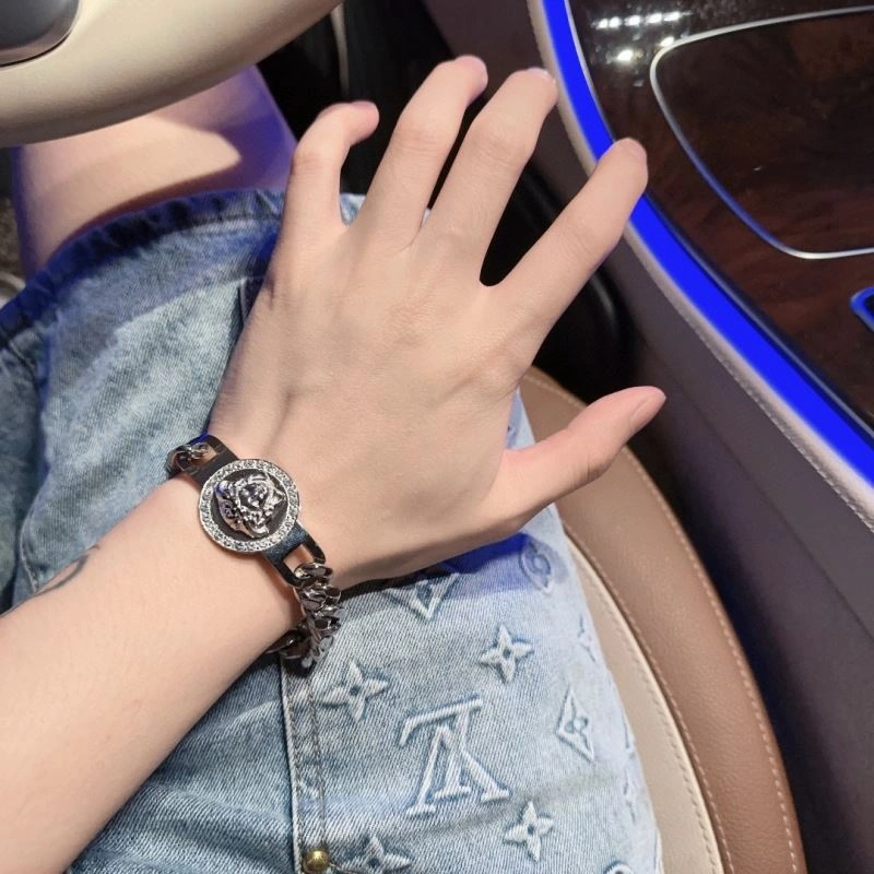 Perfect replica Versace Bracelets