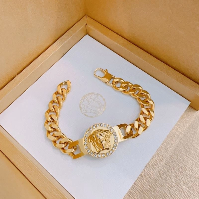 Low-cost Versace Bracelets