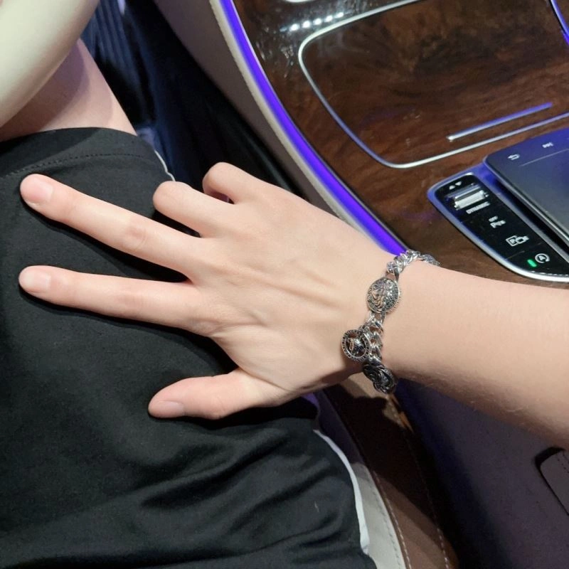 Exact replica Versace Bracelets