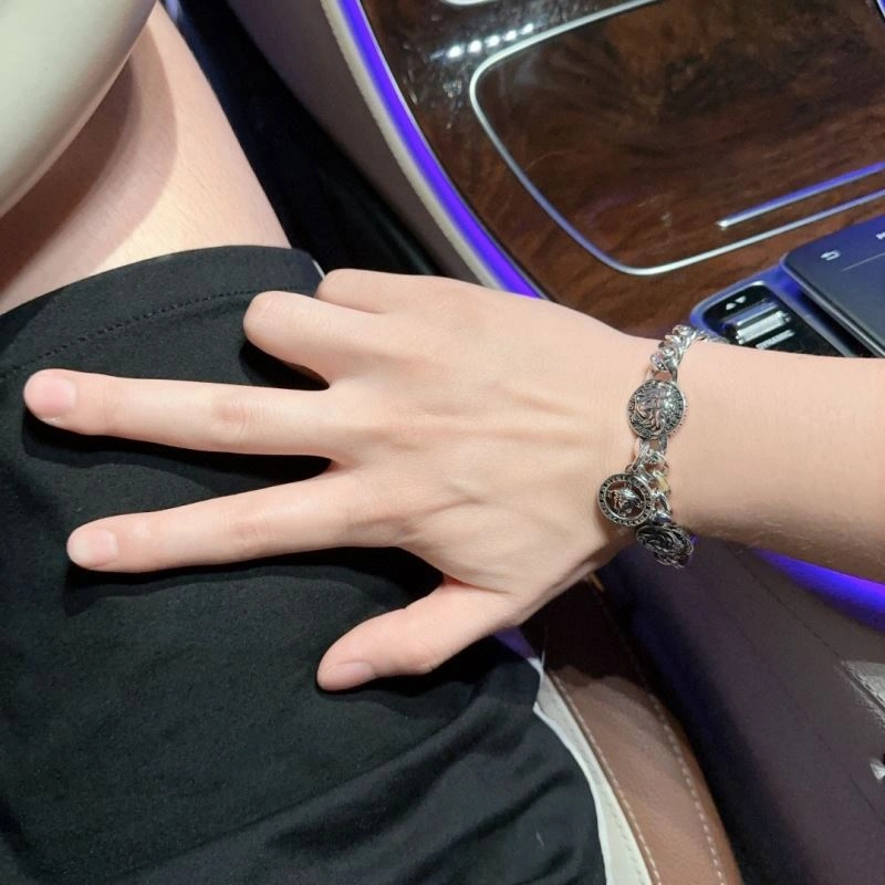 Exact replica Versace Bracelets