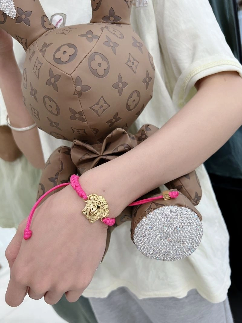 Factory-made Versace Bracelets