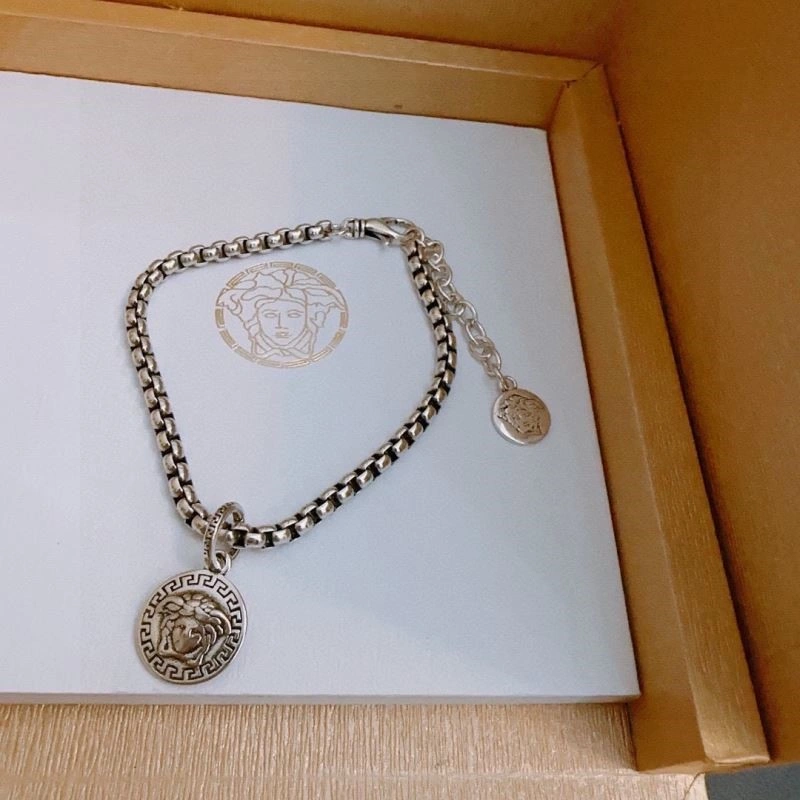 1:1 copy Versace Bracelets