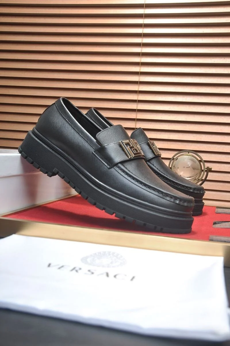 Accurate model Versace Business Shoes