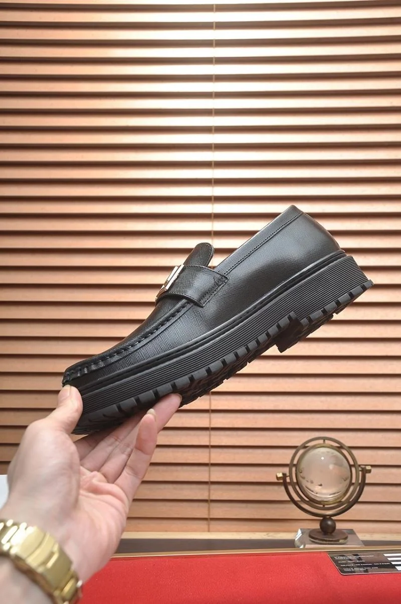 Accurate model Versace Business Shoes