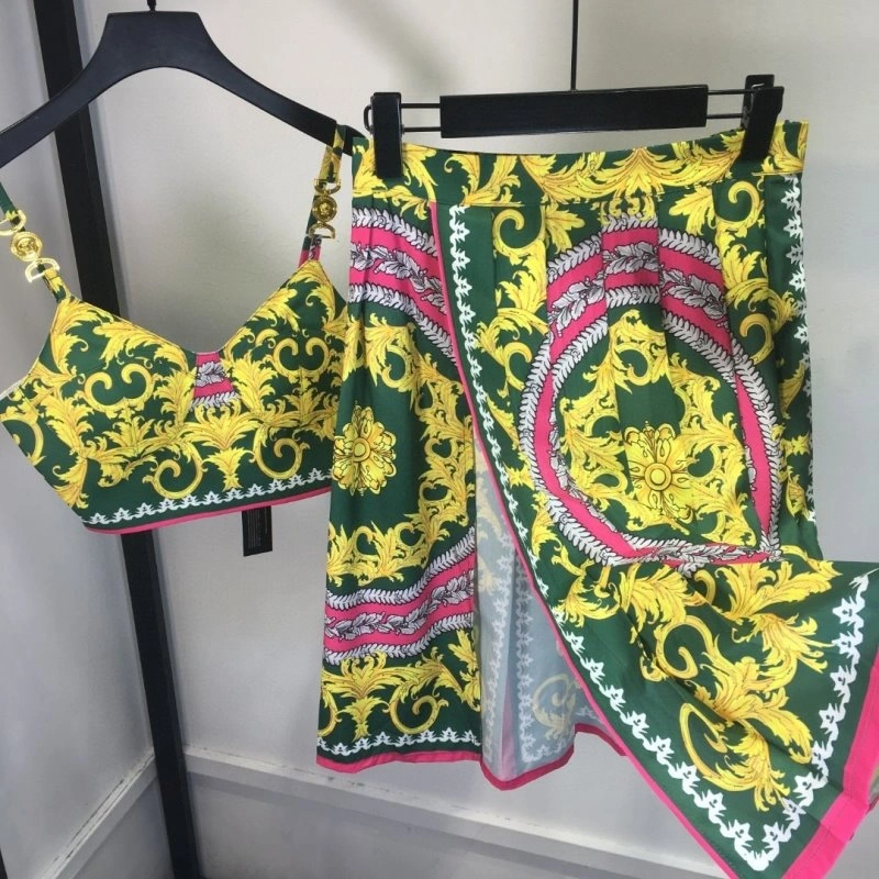 Low-cost Versace Dress Suits