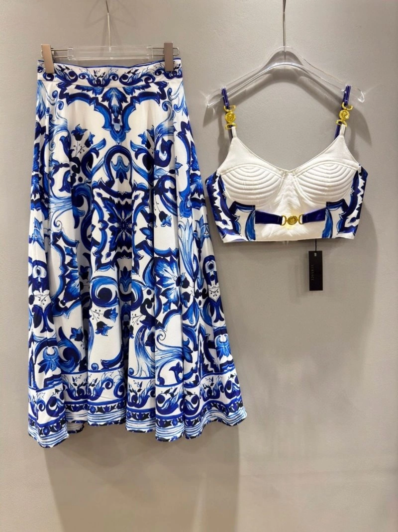 Top match Versace Dress Suits