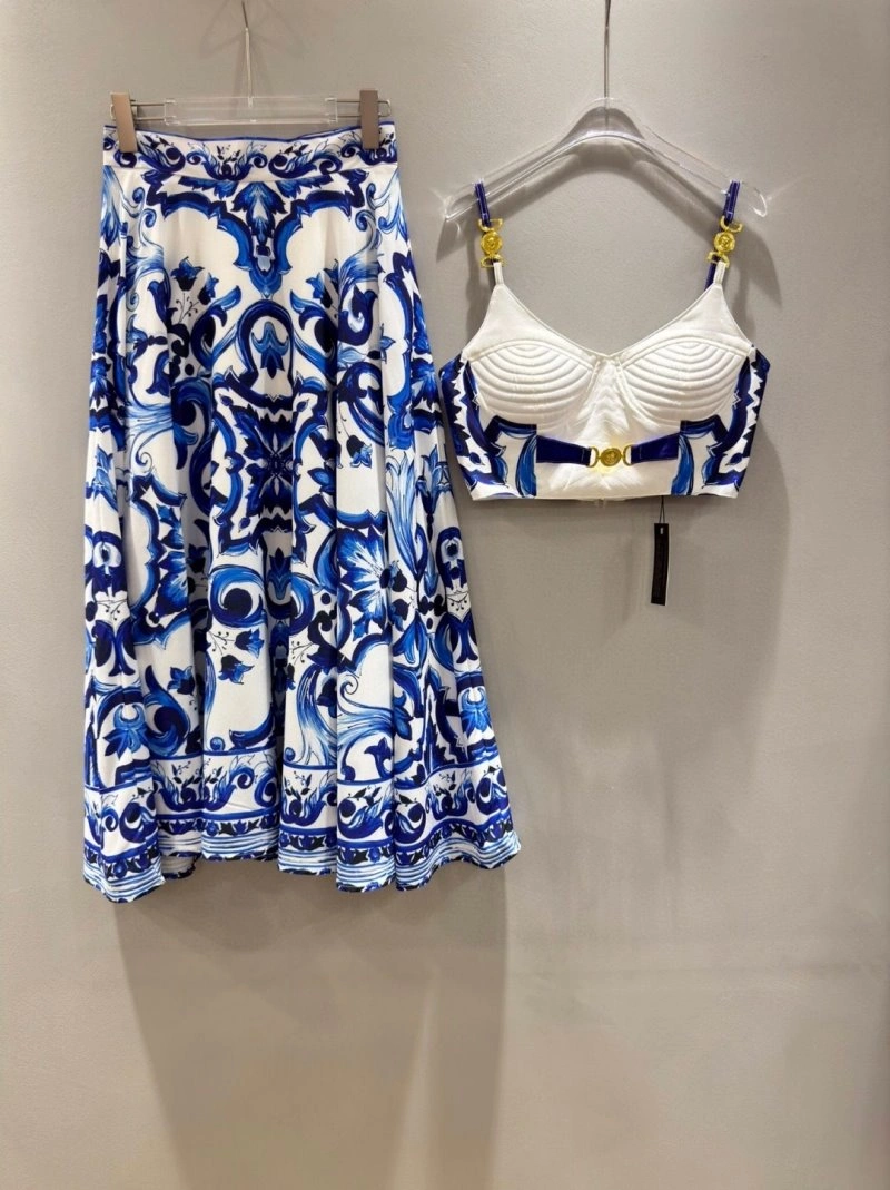Top match Versace Dress Suits