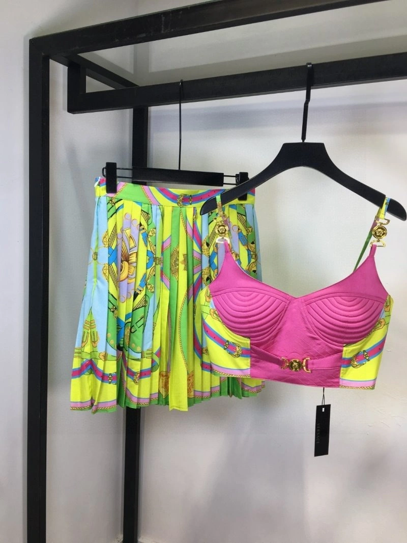 Top match Versace Dress Suits
