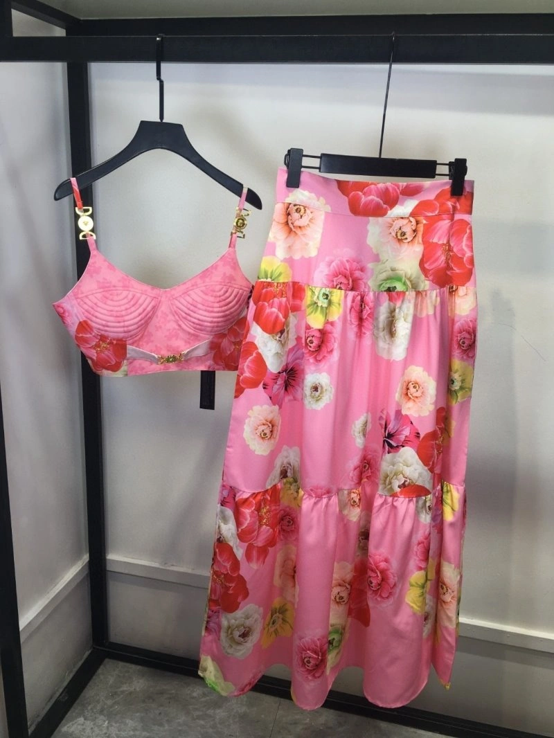 Top mirror Versace Dress Suits