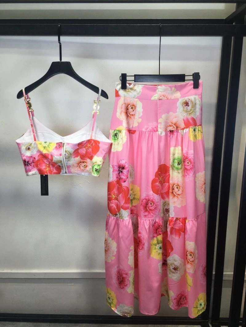 Top mirror Versace Dress Suits