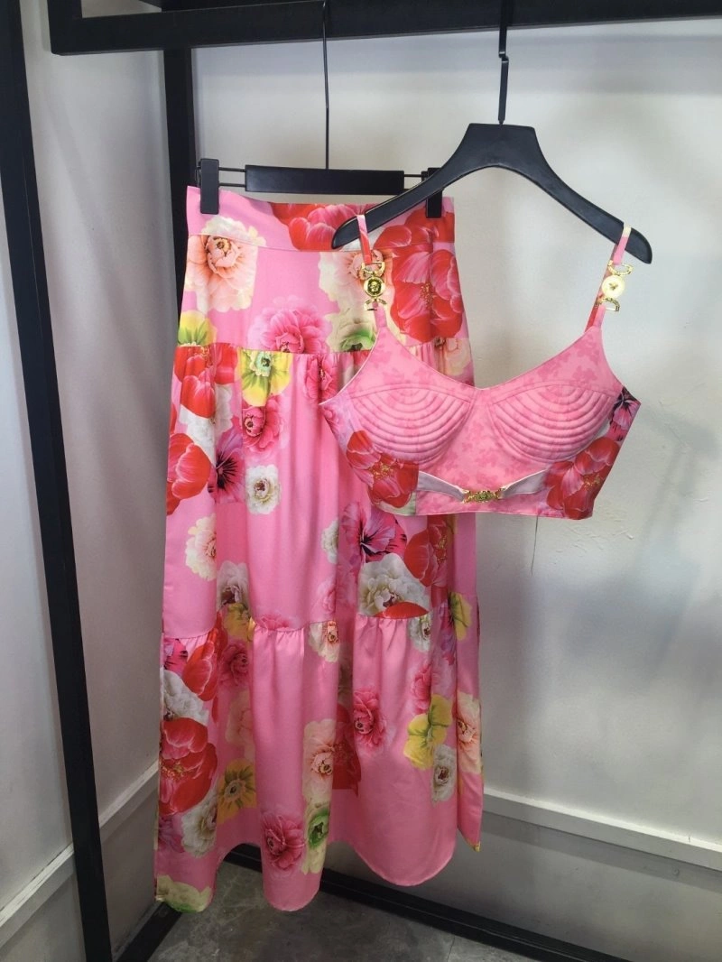 Top mirror Versace Dress Suits