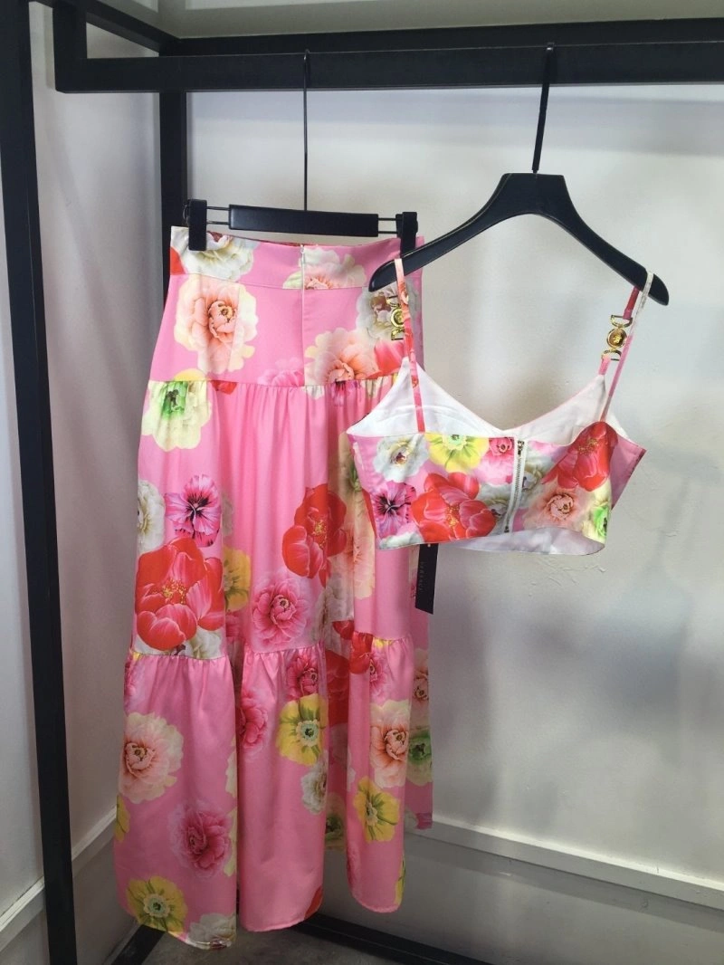 Top mirror Versace Dress Suits