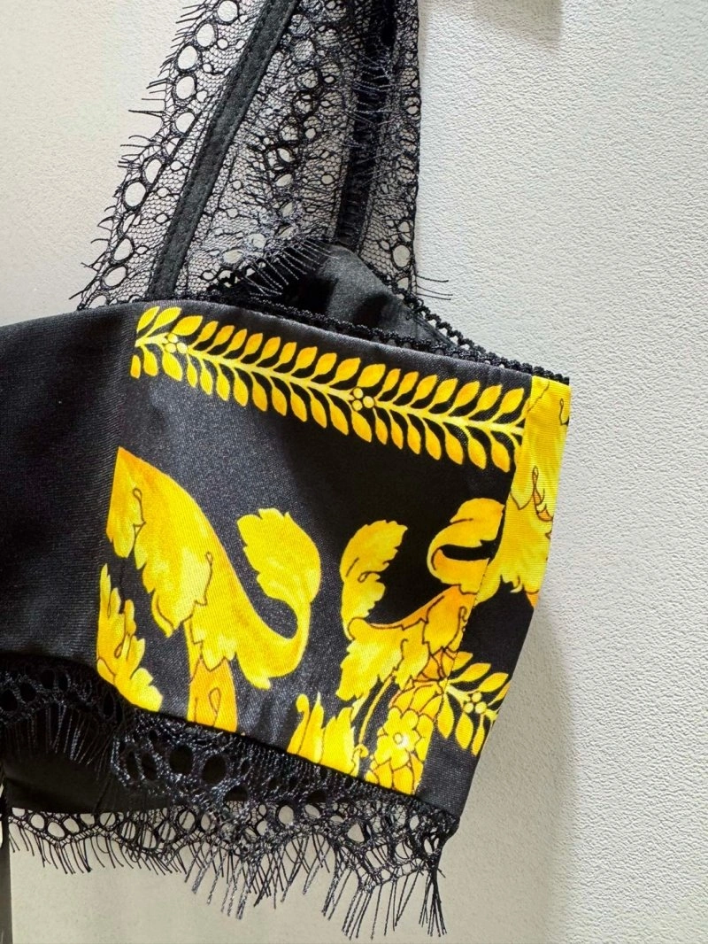 Top mirror Versace Dress Suits