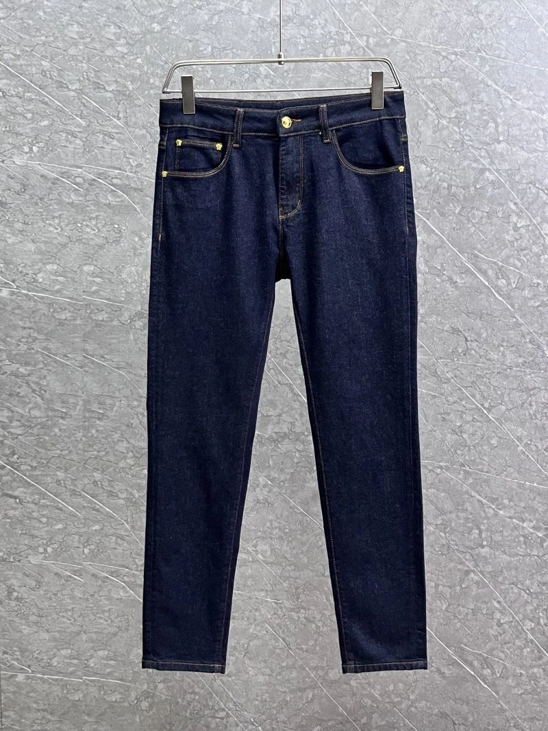 Accurate model Versace Jeans