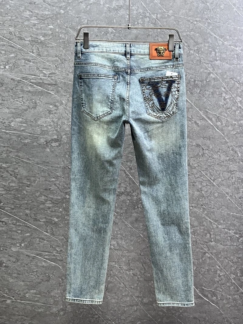 Top match Versace Jeans