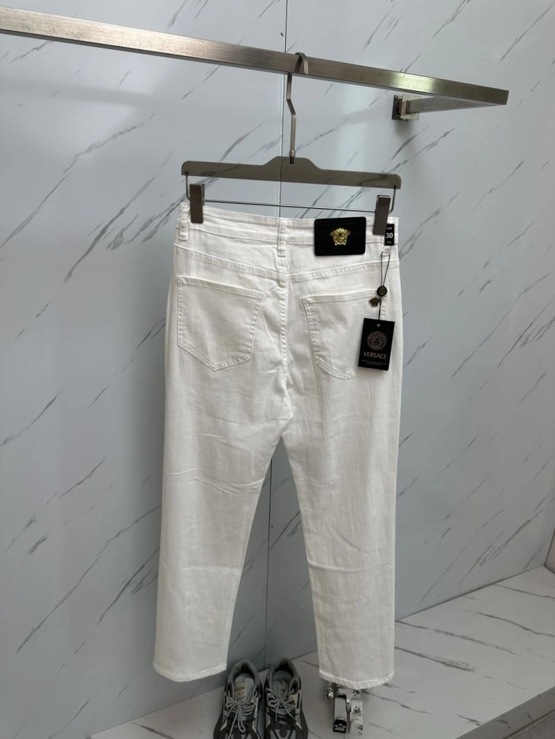 High fidelity Versace Jeans