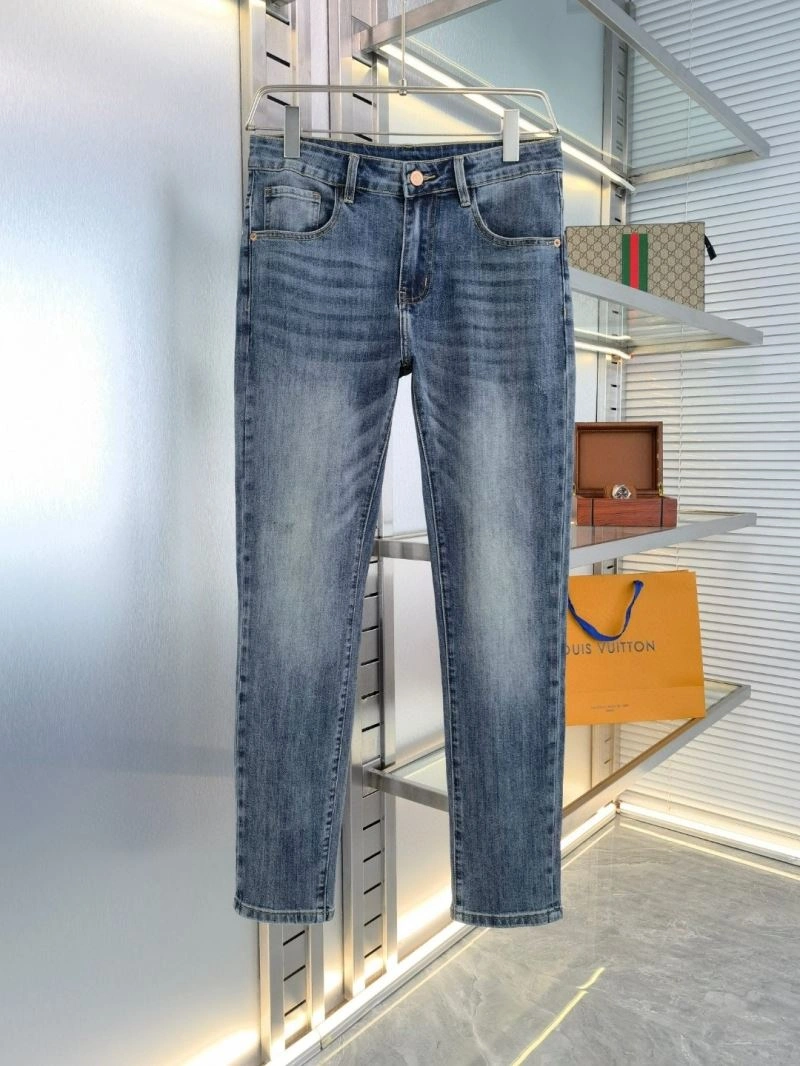 High fidelity Versace Jeans