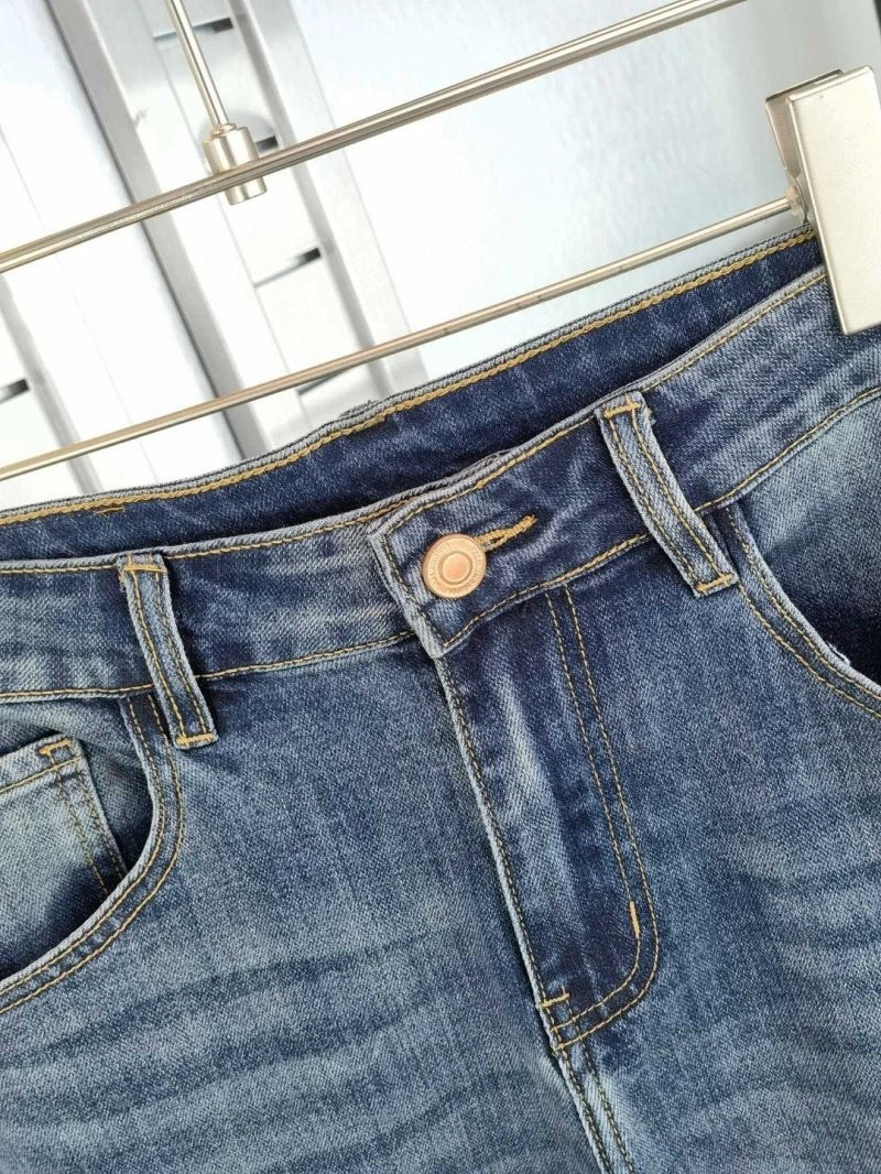 High fidelity Versace Jeans