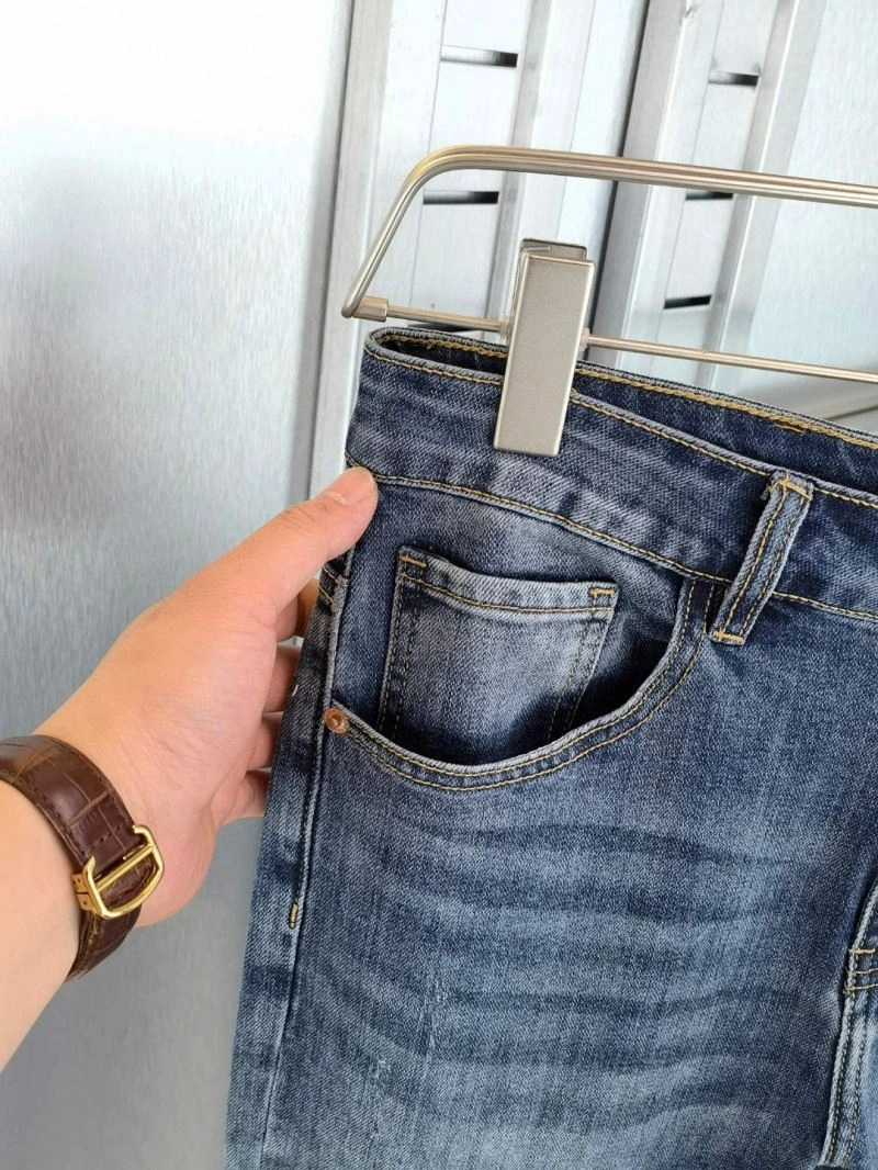 High fidelity Versace Jeans