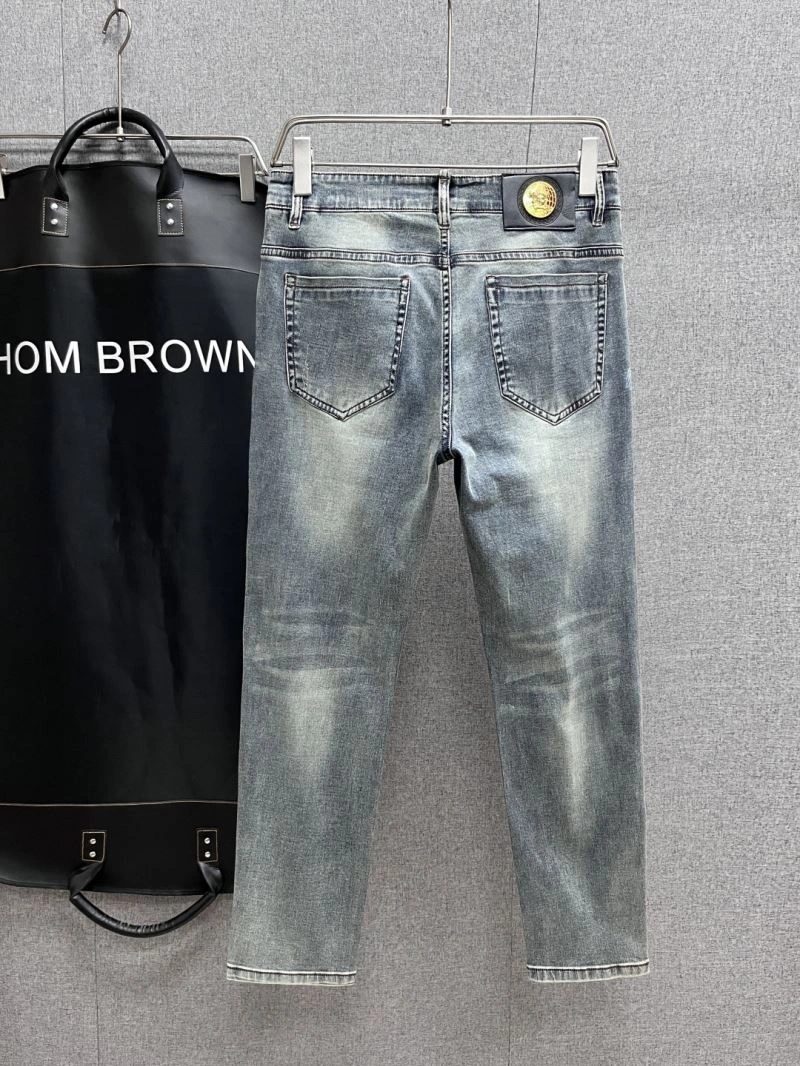 Cut-rate Versace Jeans