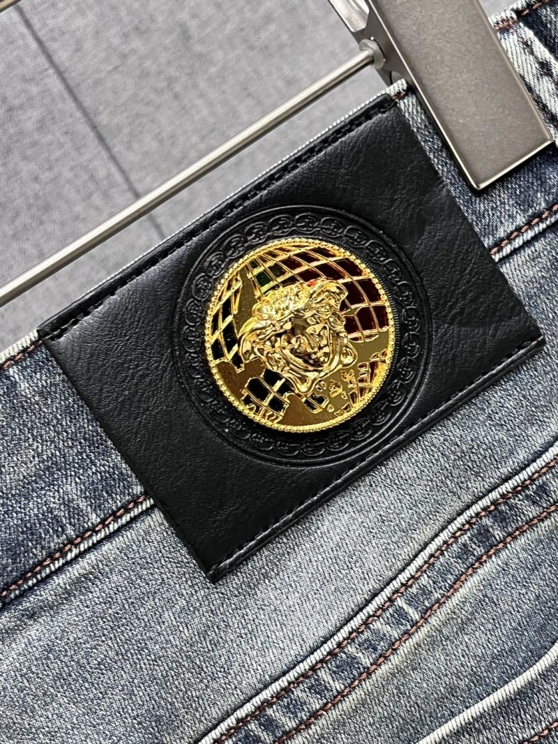 Cut-rate Versace Jeans